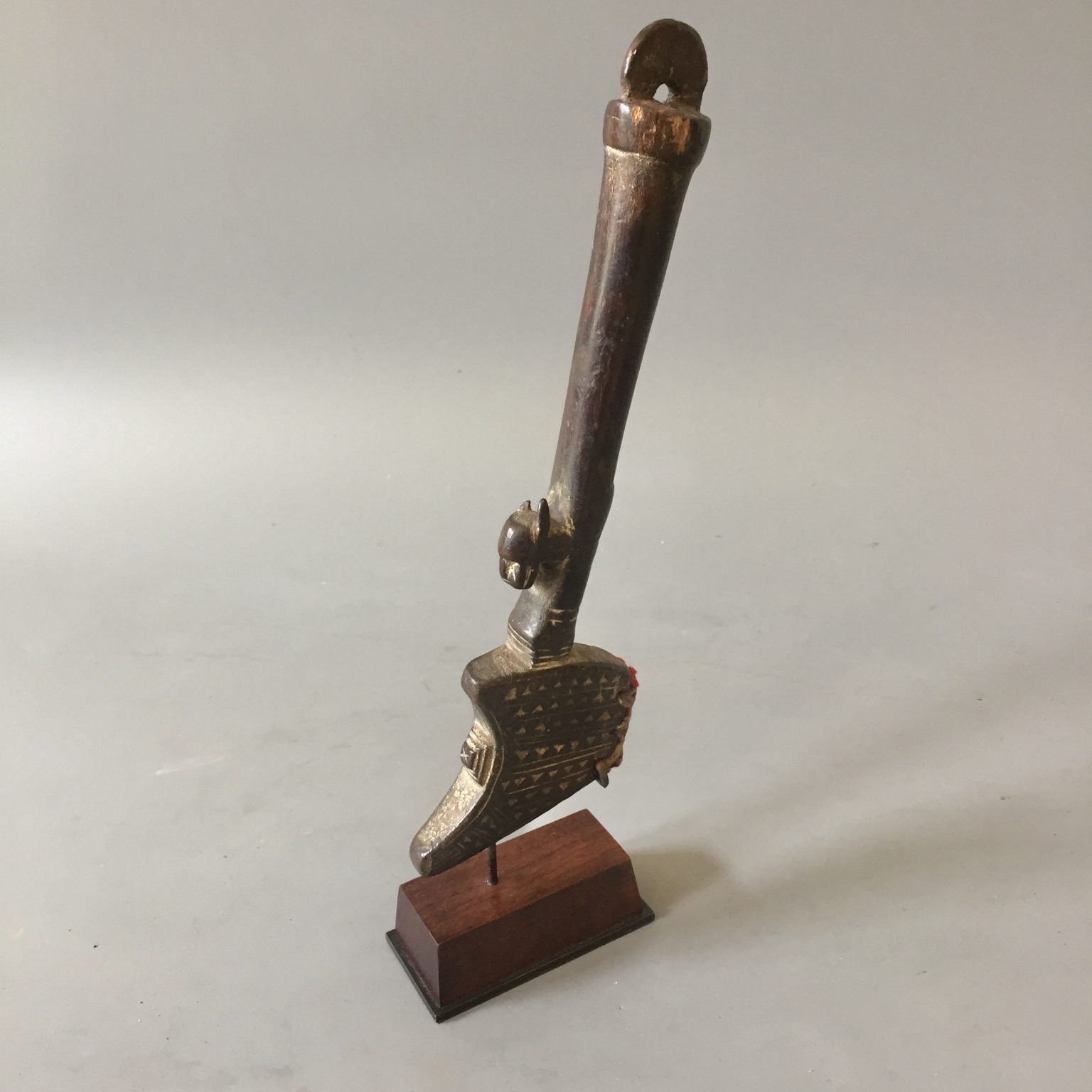 A Baoulé Gong Hammer – Tribal Design